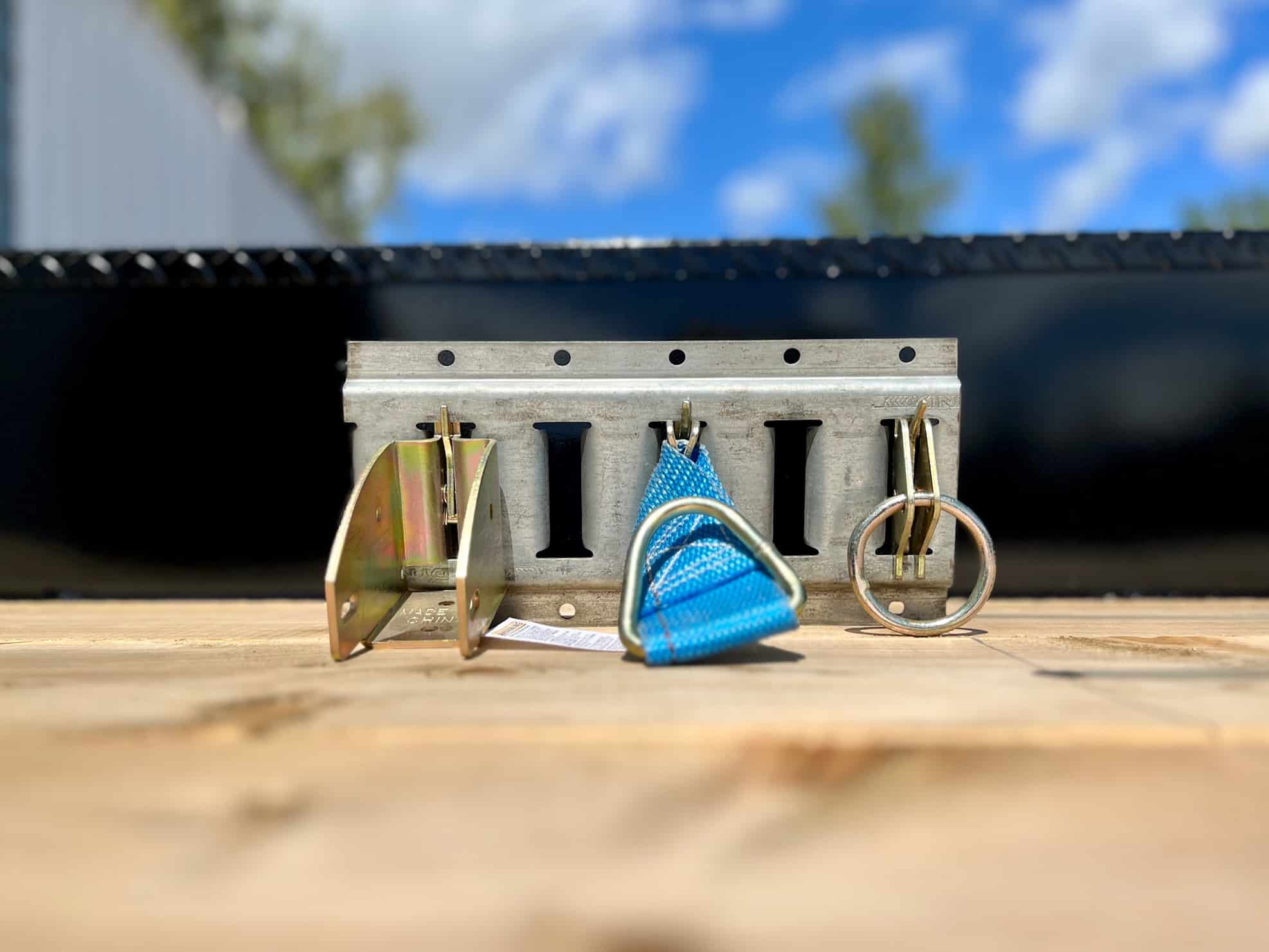 E-Track Accessory Clips - Cummings Trailers