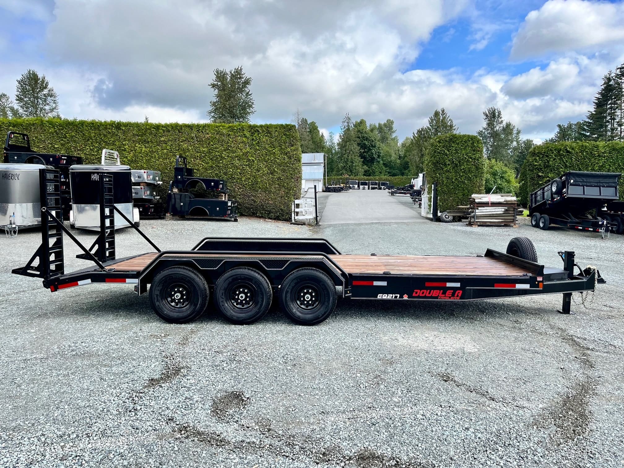 22' Double-A Tri-Axle Equipment Trailer w/ SU Ramps (21,000LBS GVW - 3 ...