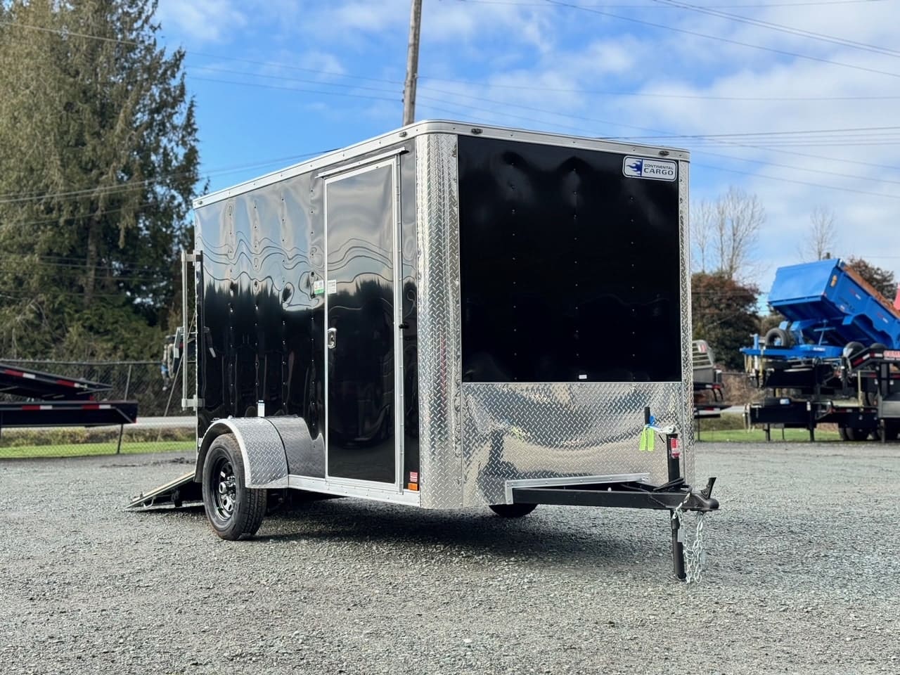 6' X 10' Continental Cargo - V-Series w/ Ramp Door (Black) - Cummings ...